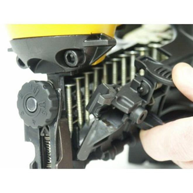 Bostitch 15-Gauge Coil-Fed Pneumatic Roofing Nailer RN46-1 | RONA