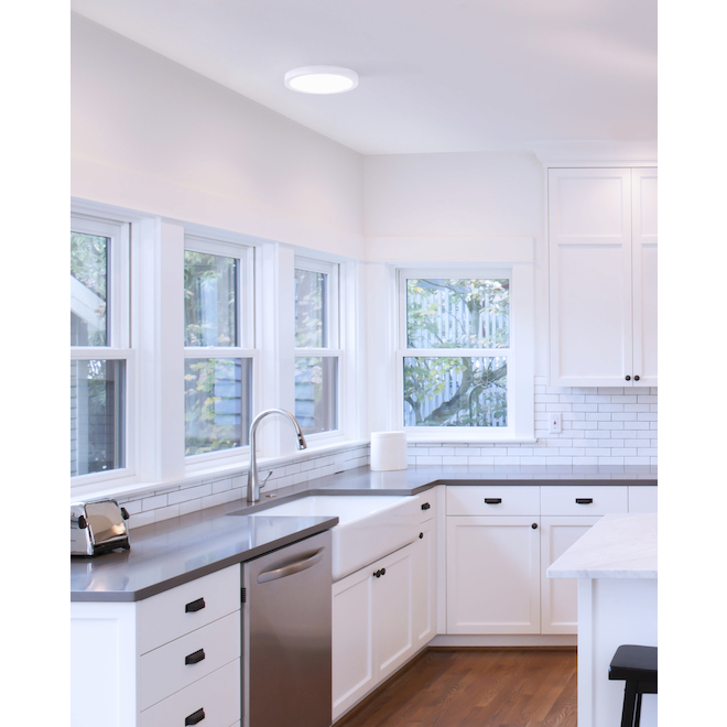 Canarm Round Flush Mount Ceiling Light - Integrated LED - 12 W - 5.5-in ...