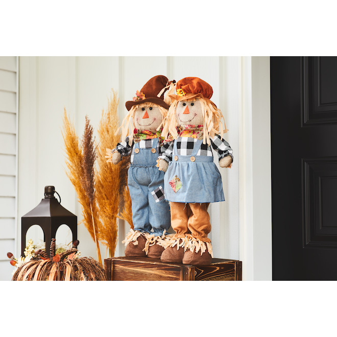 Infinity Fabric Scarecrow Figurine 24-in HW8797A | RONA