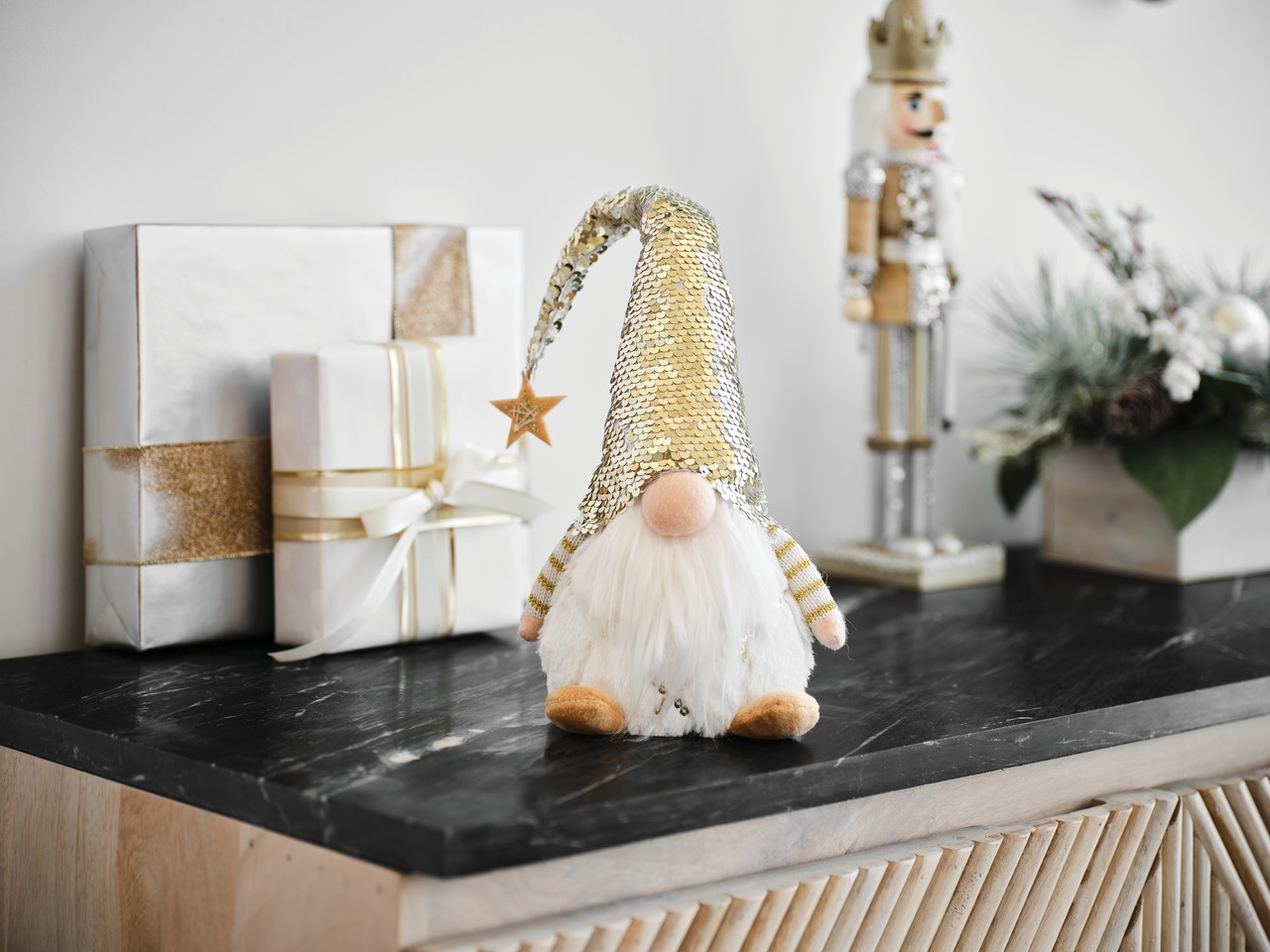 Holiday Living Lighted Gold Gnome 16.54-in TW2124007-AB | RONA
