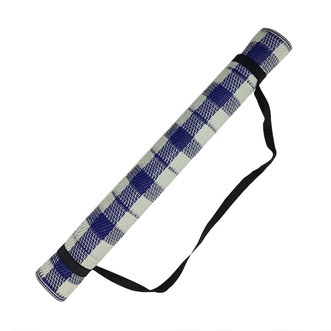 Blue and Beige Checked Indoor Outdoor Plastic Mat - 3-ft x 5-ft | RONA