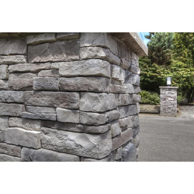 Fusion Stone Great Lakes Fawn Stone Faux Stone Veneer Clips and screws included 278-00125 | RONA