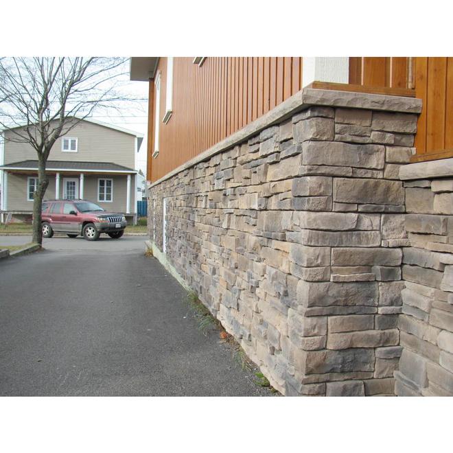 Fusion Stone Great Lakes Brindle Corner Faux Stone Veneer Clips and screws included 278-00130 | RONA