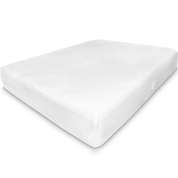 Millano Collection SilverClear Deluxe Mattress Protector - 75-in x 39 ...