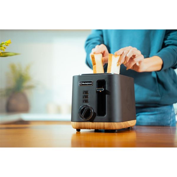 Westinghouse 2-Slice Toaster Faux Wood Collection WKTTW861 | RONA