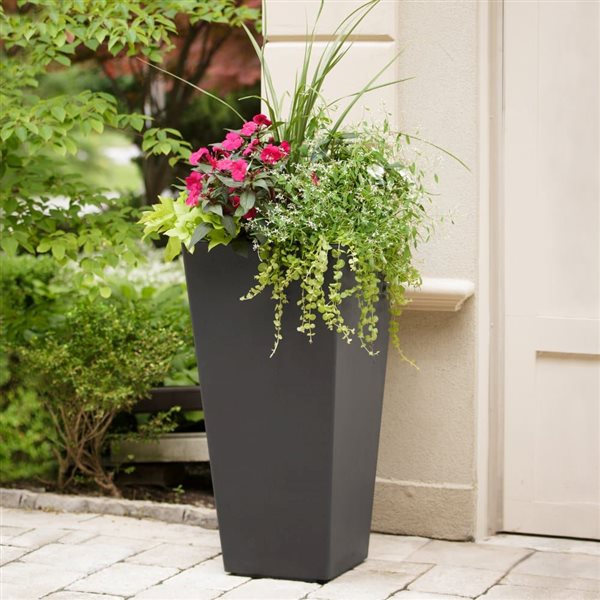Tierra Verde Sonata 14 x 28-in Slate Recycled Material Planter ...